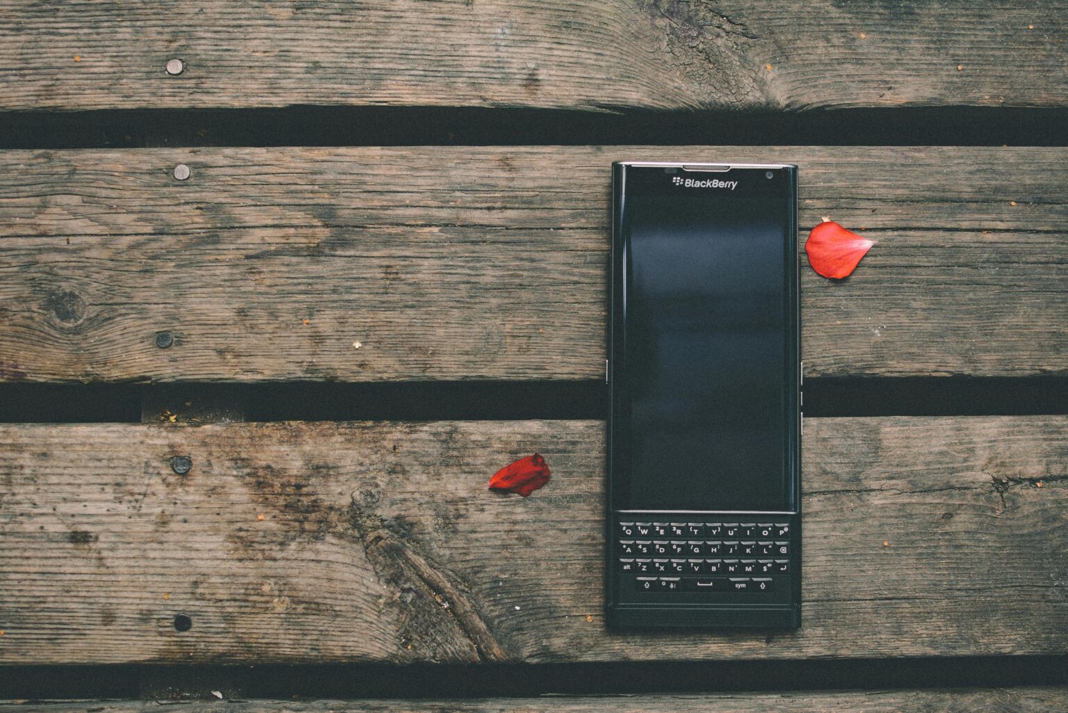 The story of how and why BlackBerry collapsed in record time - ENEB